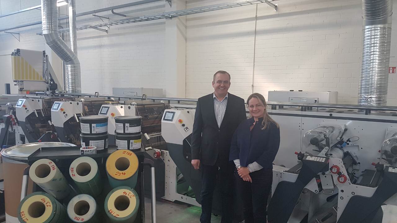 ОМЕТ XFlex X6, la prima ibrida offset installata in Lituania ...